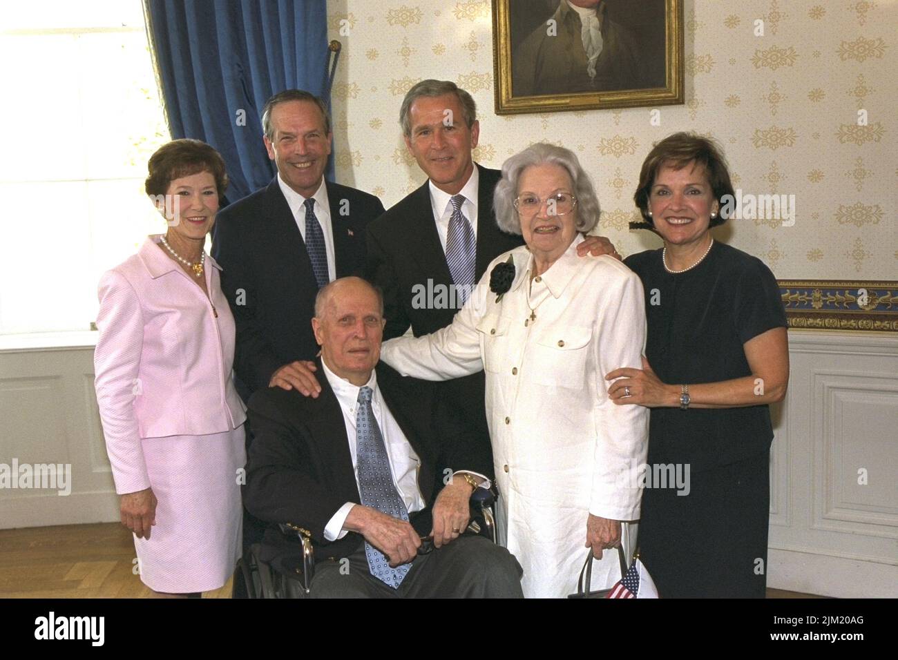 Office of the Secretary - WHITE HOUSE PHOTOS WITH SECRETARY DONALD ...