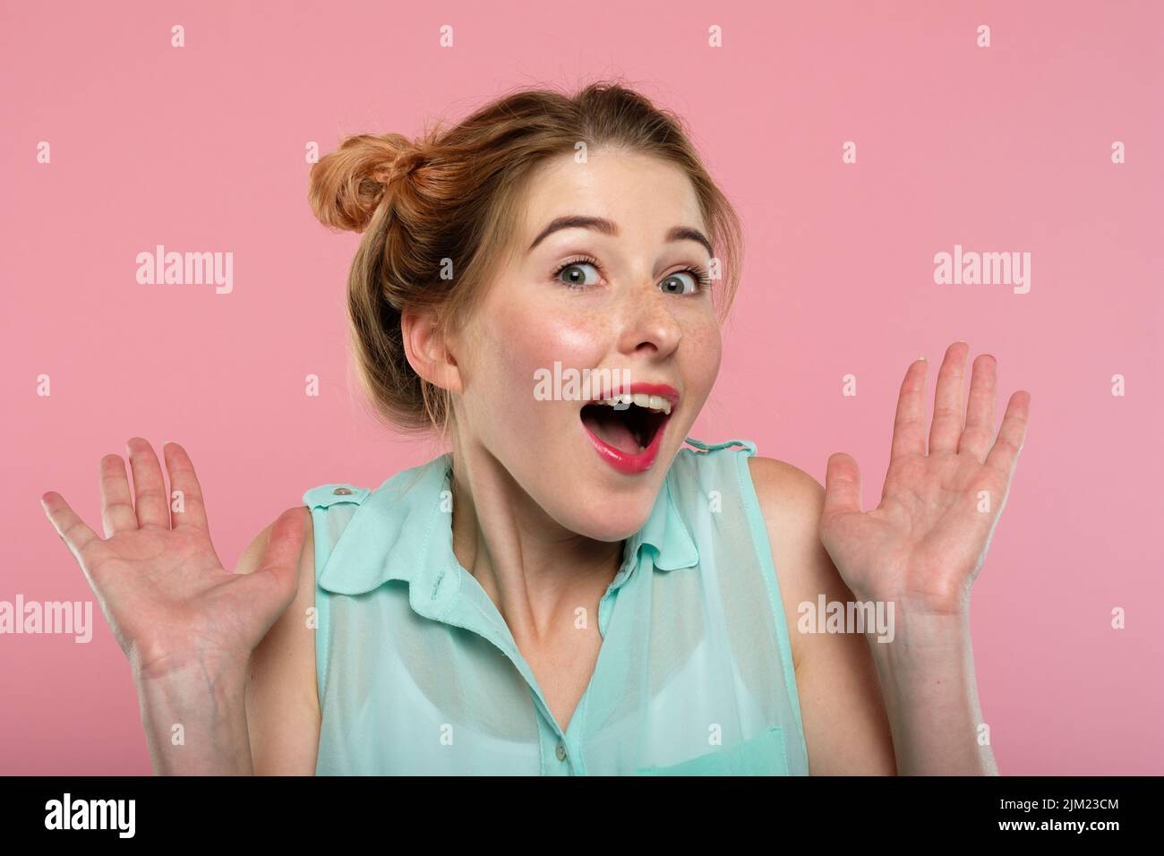 omg shock unbelievable amazed woman open mouth Stock Photo - Alamy