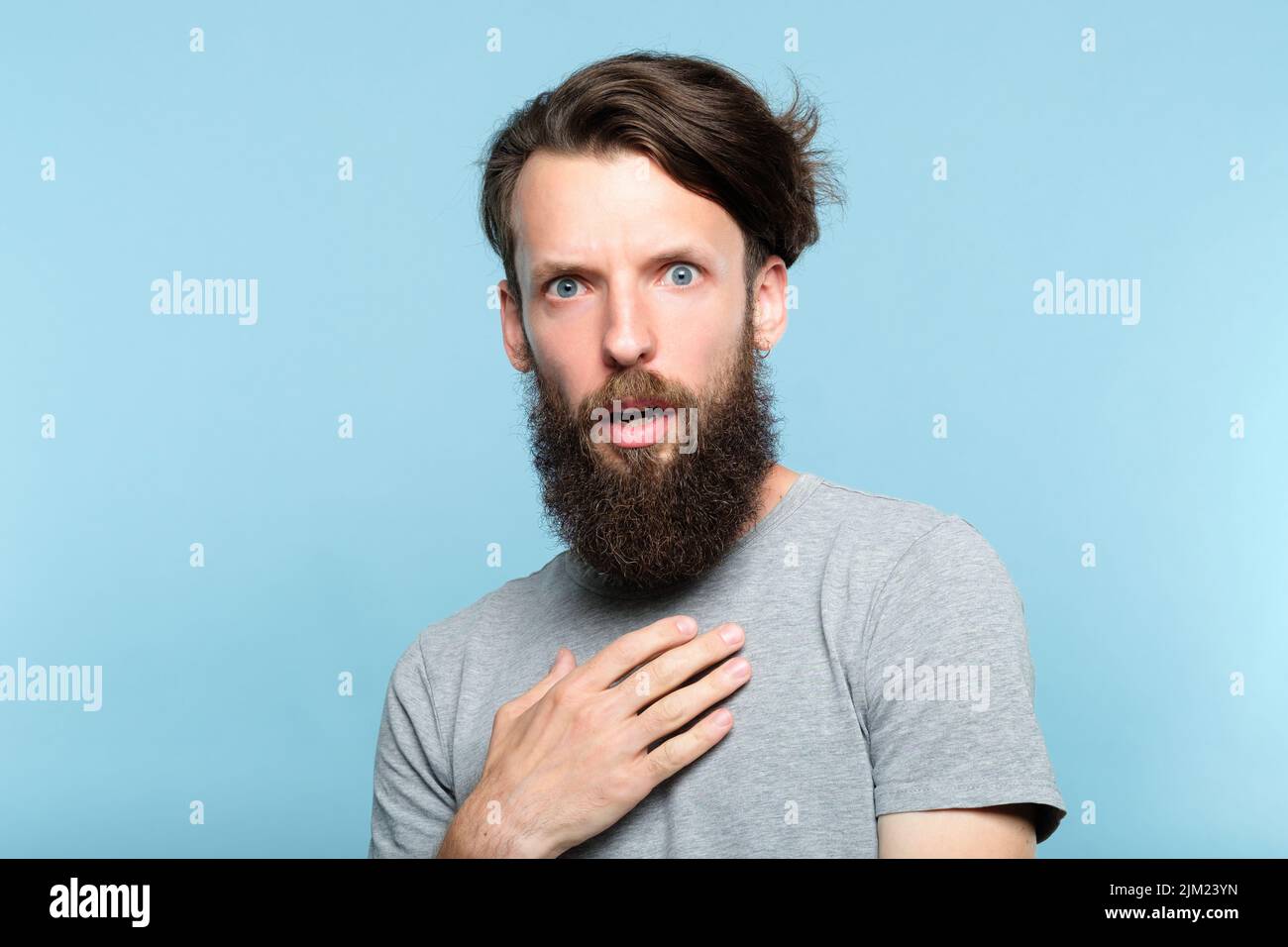 Man shocked hi-res stock photography and images - Alamy