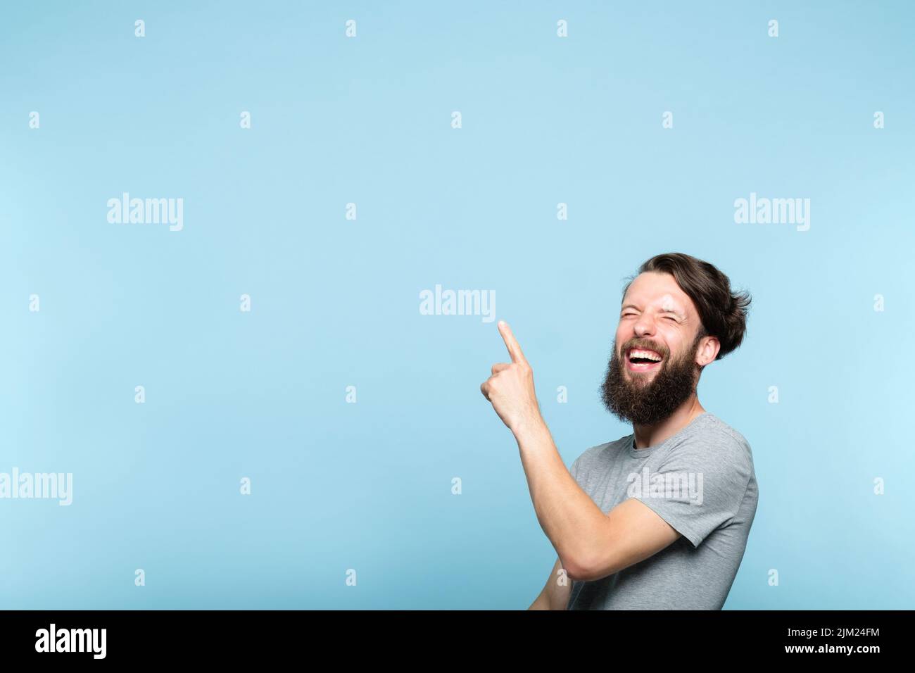 Pointing and laughing hi-res stock photography and images - Alamy