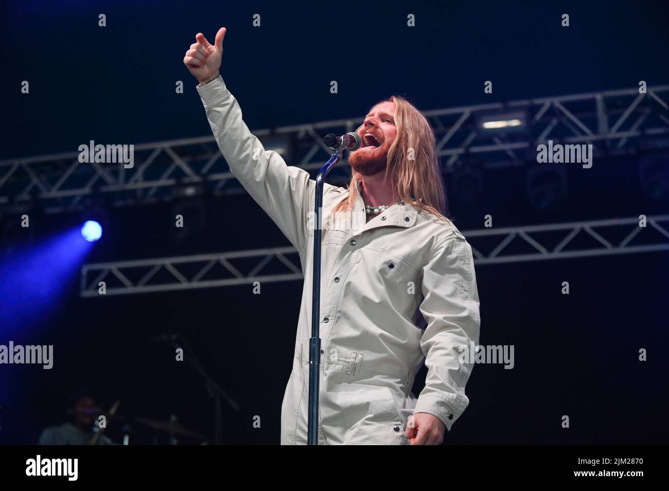 Sam Ryder performs his Eurovision song Spaceman at Tramlines Festival ...