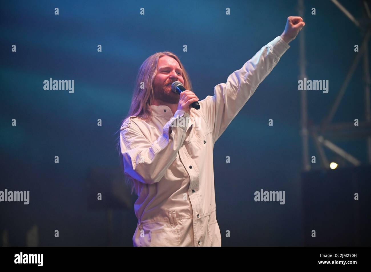 Sheffield, UK. 23rd July, 2022. Sam Ryder performs his Eurovision song ...