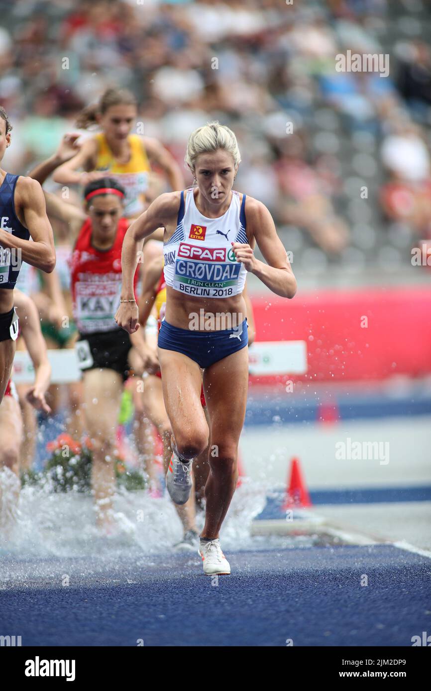 Karoline Bjerkeli Grøvdal running in the 3000m hurdles at the European ...
