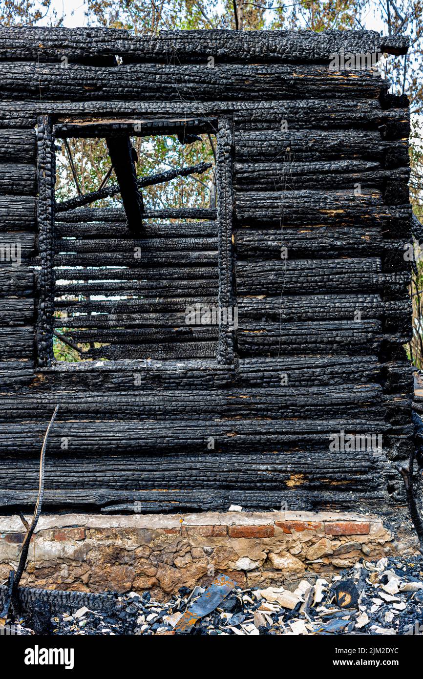 Extinguishing house hi-res stock photography and images - Alamy