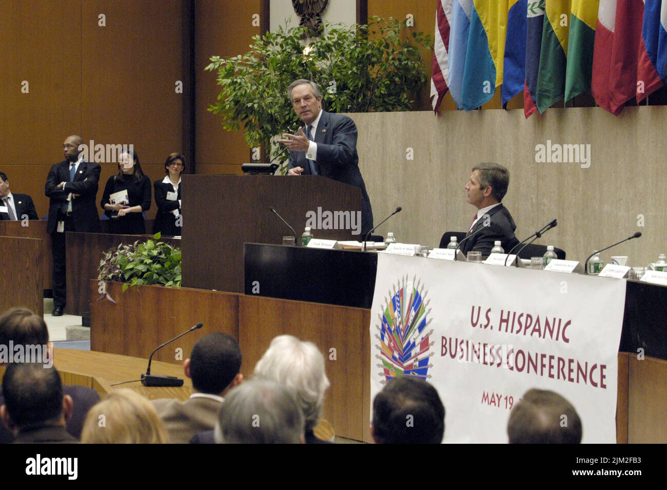 Office of the Secretary - SECRETARY DONALD EVANS WITH HISPANIC BUSINESS ...