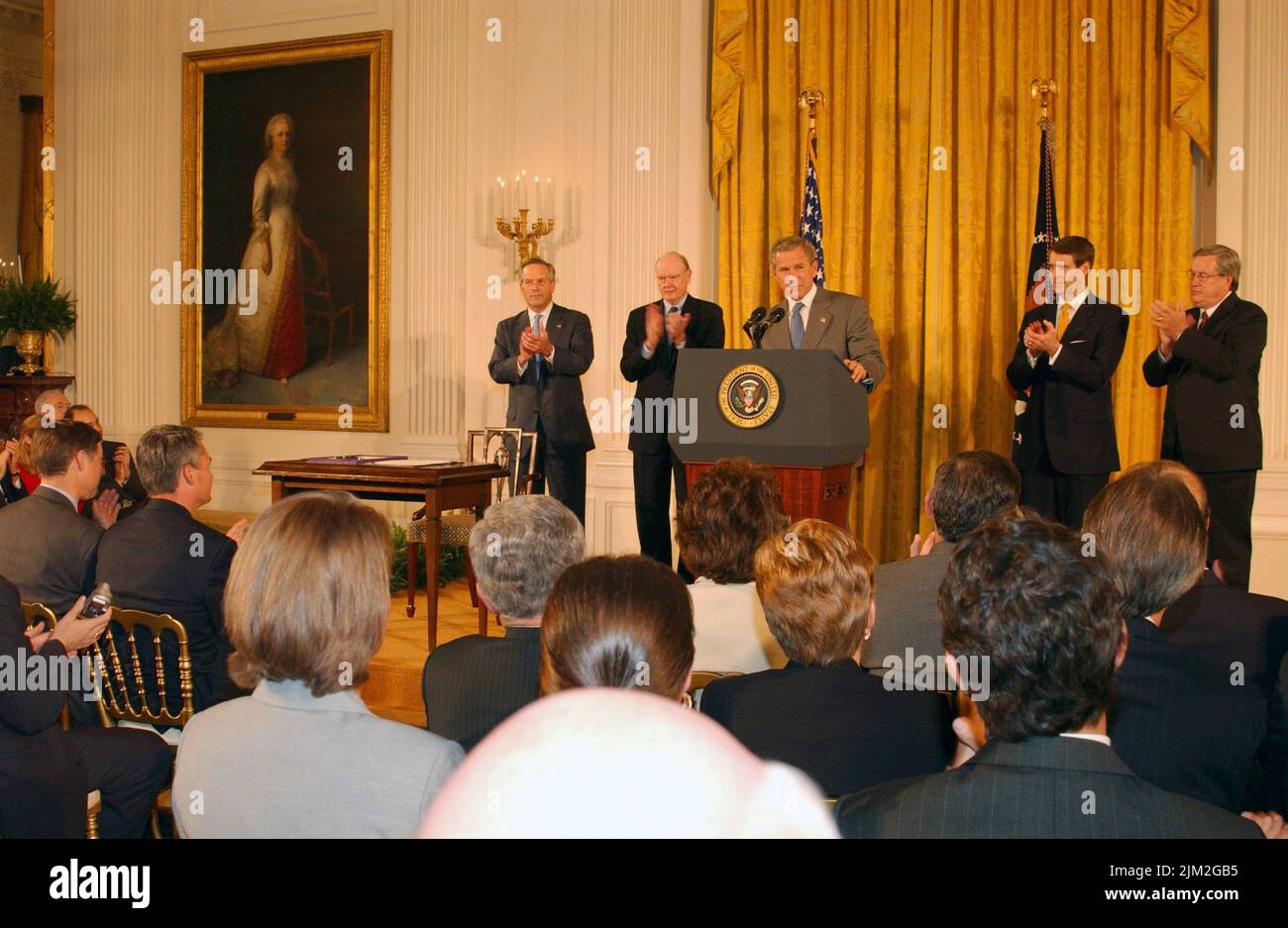 Office of the Secretary - PRESIDENT GEORGE W. BUSH AND SECRETARY DONALD ...