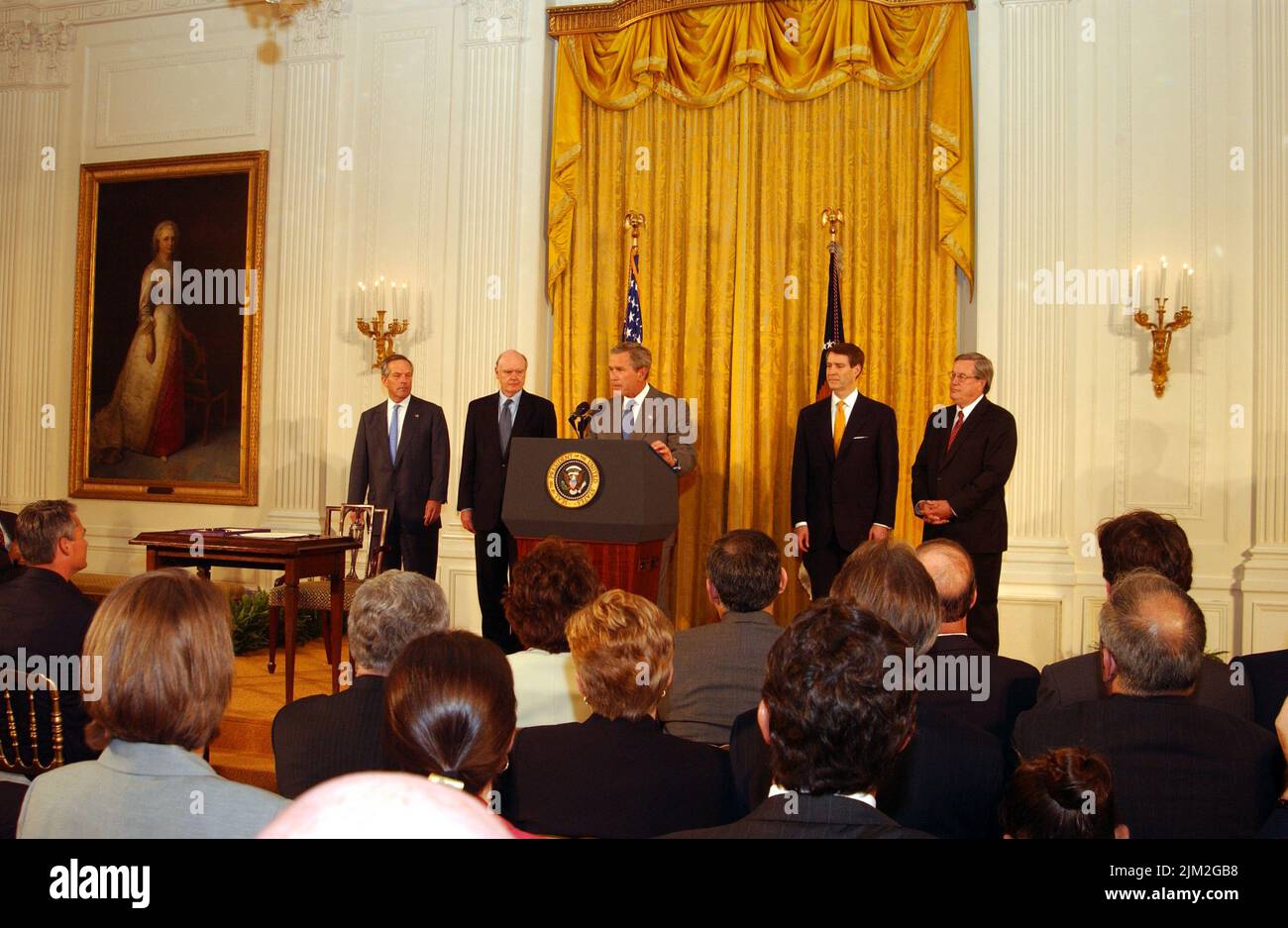 Office of the Secretary - PRESIDENT GEORGE W. BUSH AND SECRETARY DONALD ...