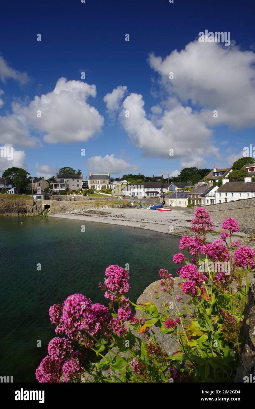 Moelfre fishing village anglesey north hi-res stock photography and ...