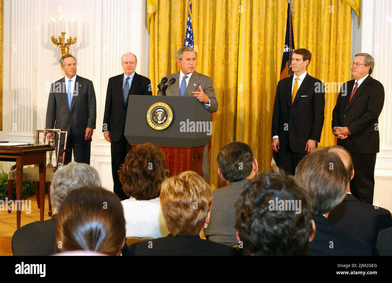 Office of the Secretary - PRESIDENT GEORGE W. BUSH AND SECRETARY DONALD ...