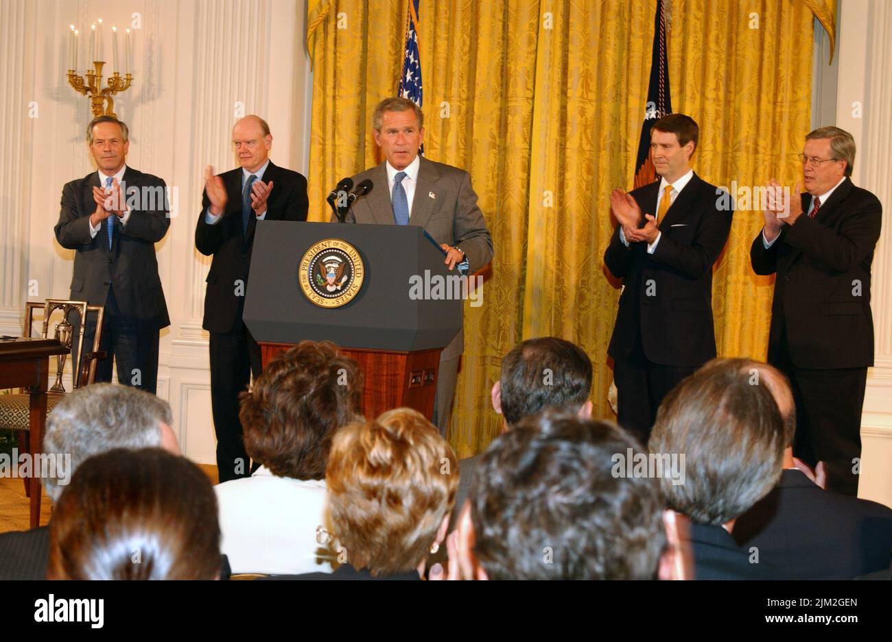 Office of the Secretary - PRESIDENT GEORGE W. BUSH AND SECRETARY DONALD ...