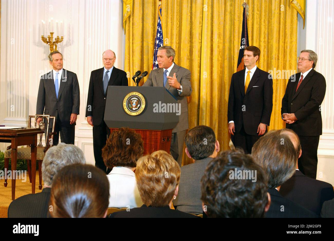 Office of the Secretary - PRESIDENT GEORGE W. BUSH AND SECRETARY DONALD ...