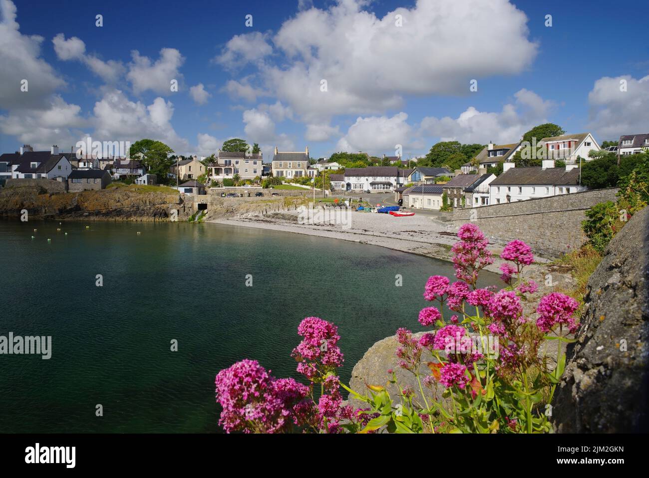 Moelfre fishing village anglesey north hi-res stock photography and ...