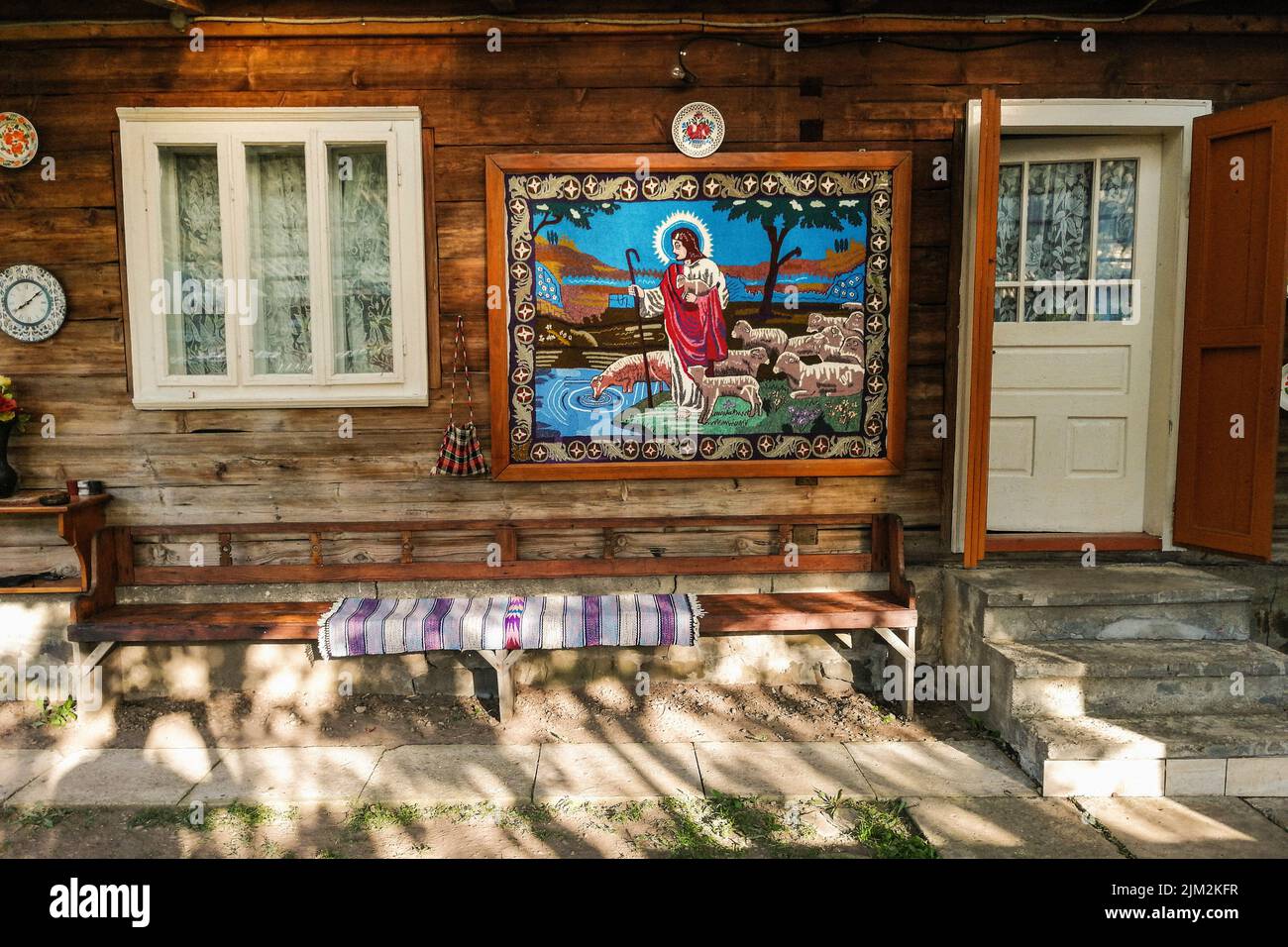 Traditional romanian photos hi-res stock photography and images - Alamy