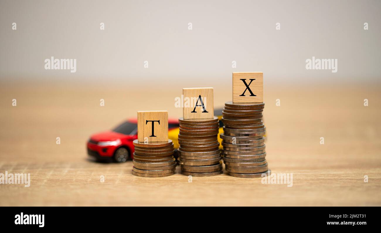 Income calculation hi-res stock photography and images - Alamy