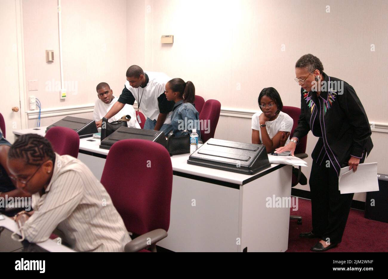 Office of Administration - NAF STUDENT INTERNS PROGRAM Stock Photo - Alamy