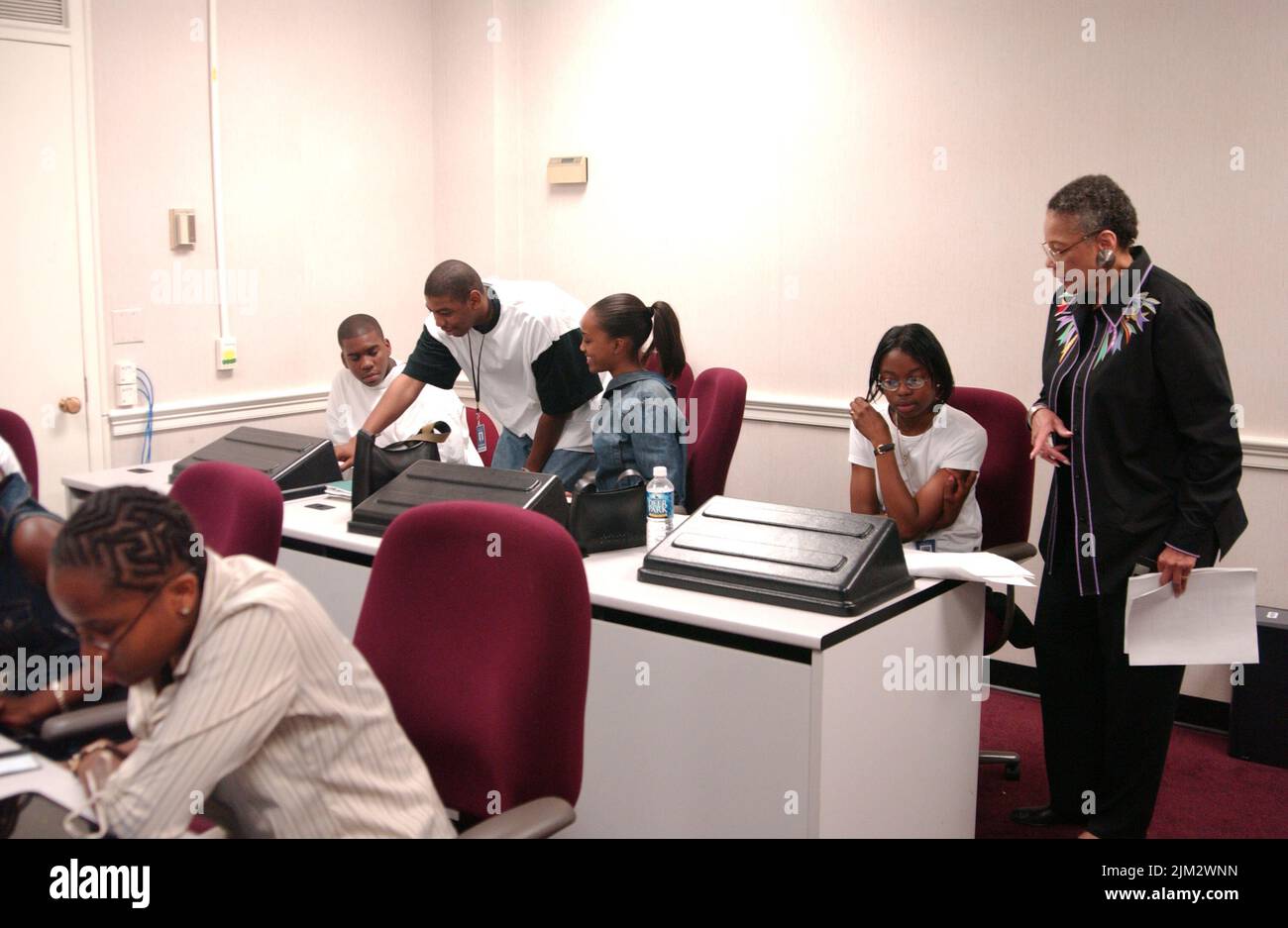 Office of Administration - NAF STUDENT INTERNS PROGRAM Stock Photo - Alamy