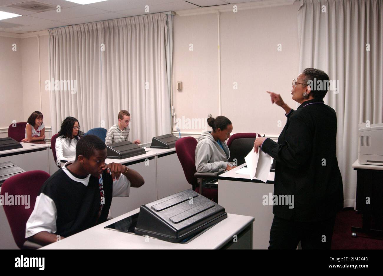 Office of Administration - NAF STUDENT INTERNS PROGRAM Stock Photo - Alamy