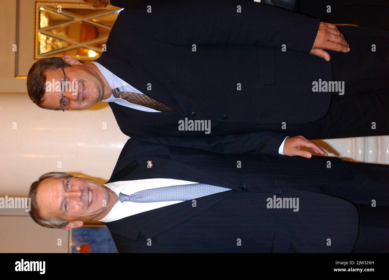 Office of the Secretary - PHOTOS OF SECRETARY DONALD EVANS AND CABINET ...