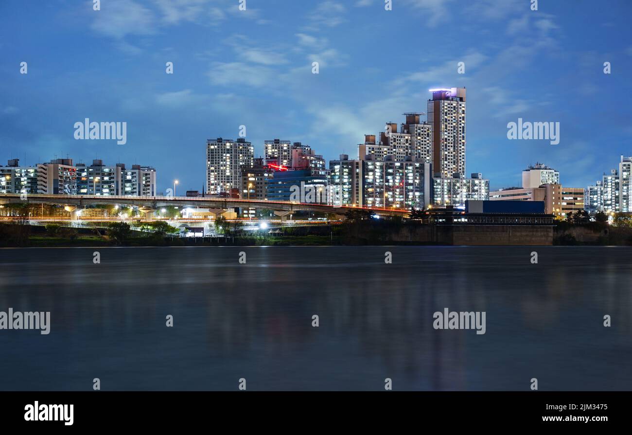 Night view of the Han River in Seoul Stock Photo - Alamy