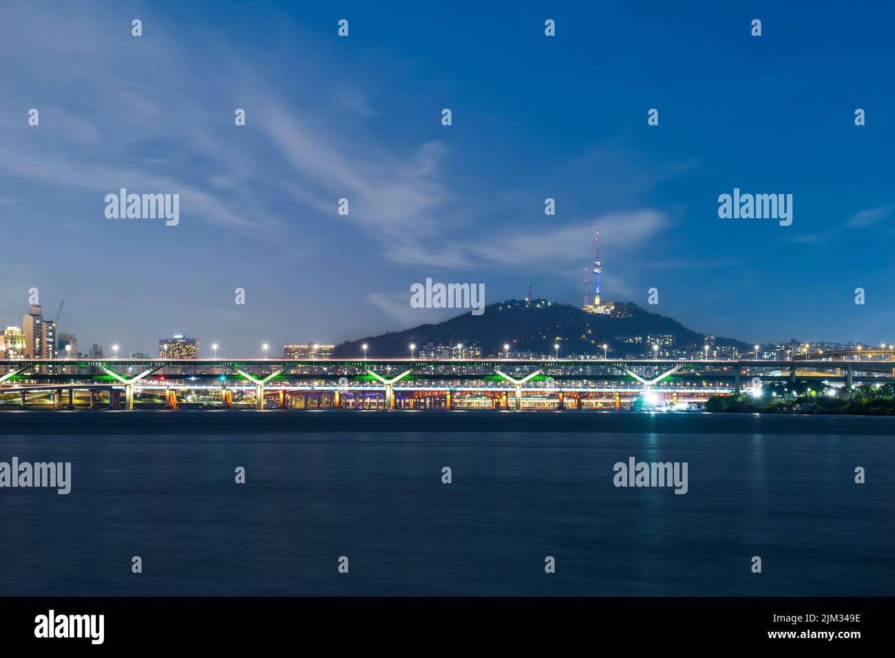 Night view of the Han River in Seoul Stock Photo - Alamy