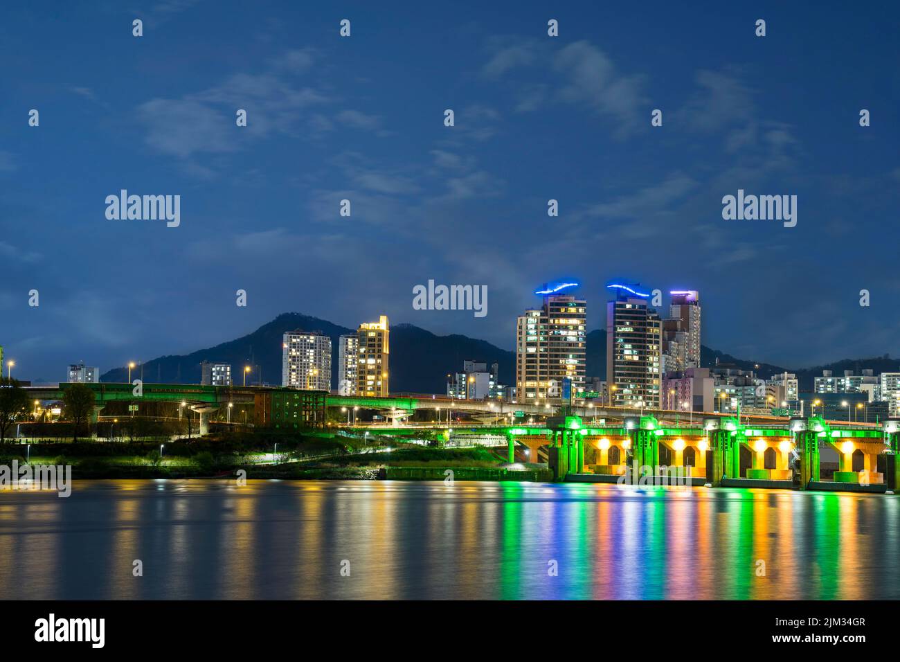 Night view of the Han River in Seoul Stock Photo - Alamy