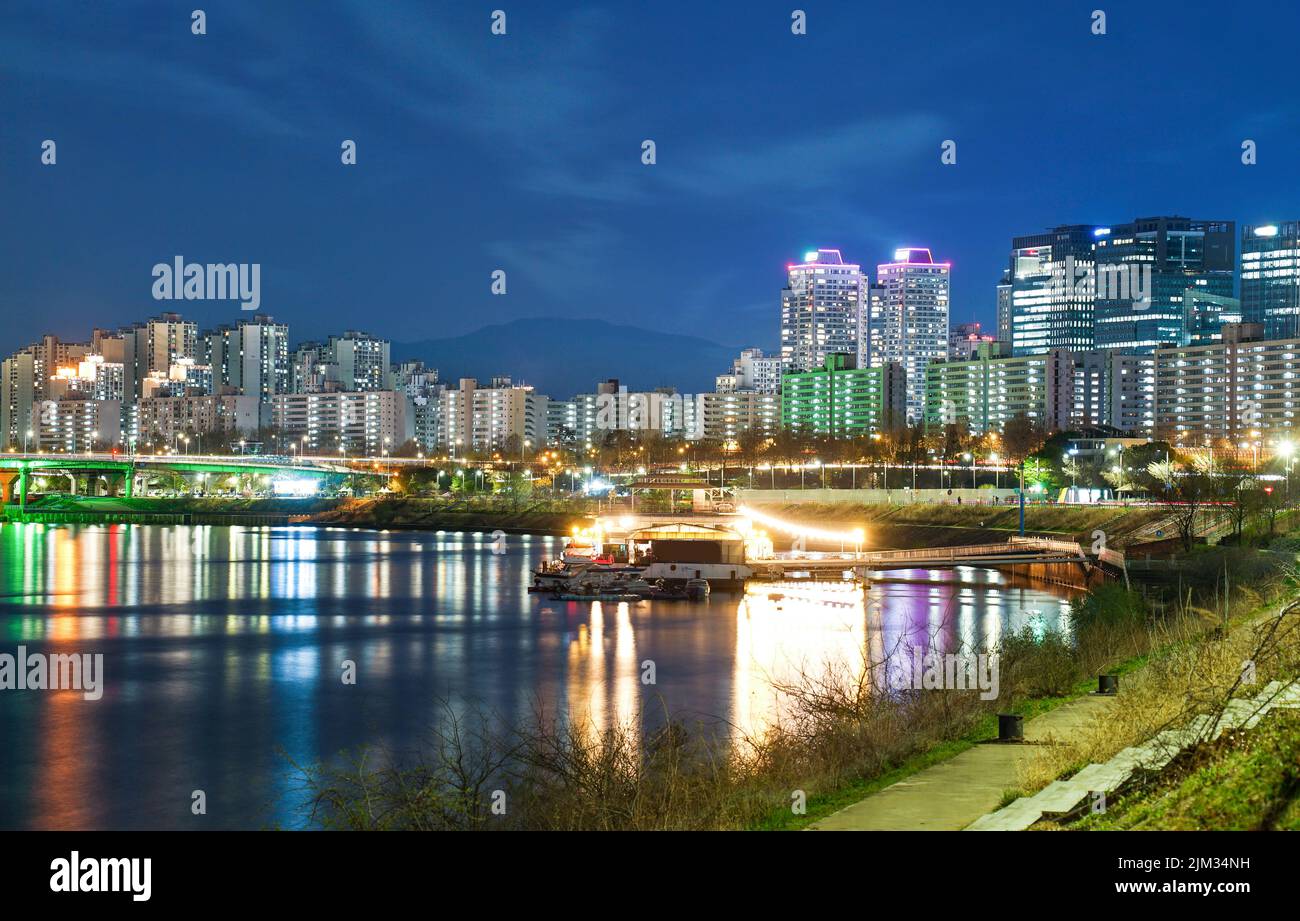 Night view of the Han River in Seoul Stock Photo - Alamy