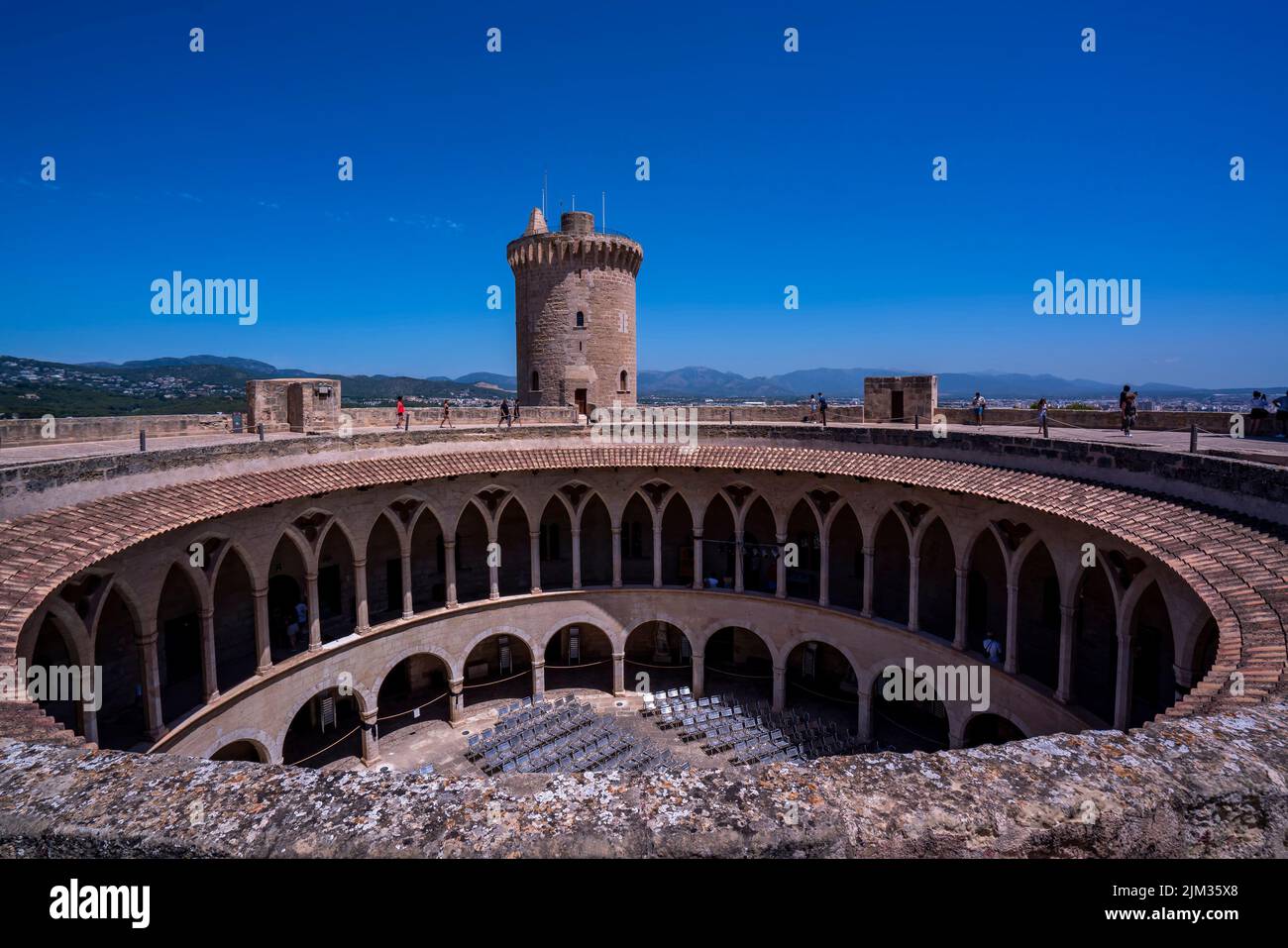 Circular castle hi-res stock photography and images - Alamy
