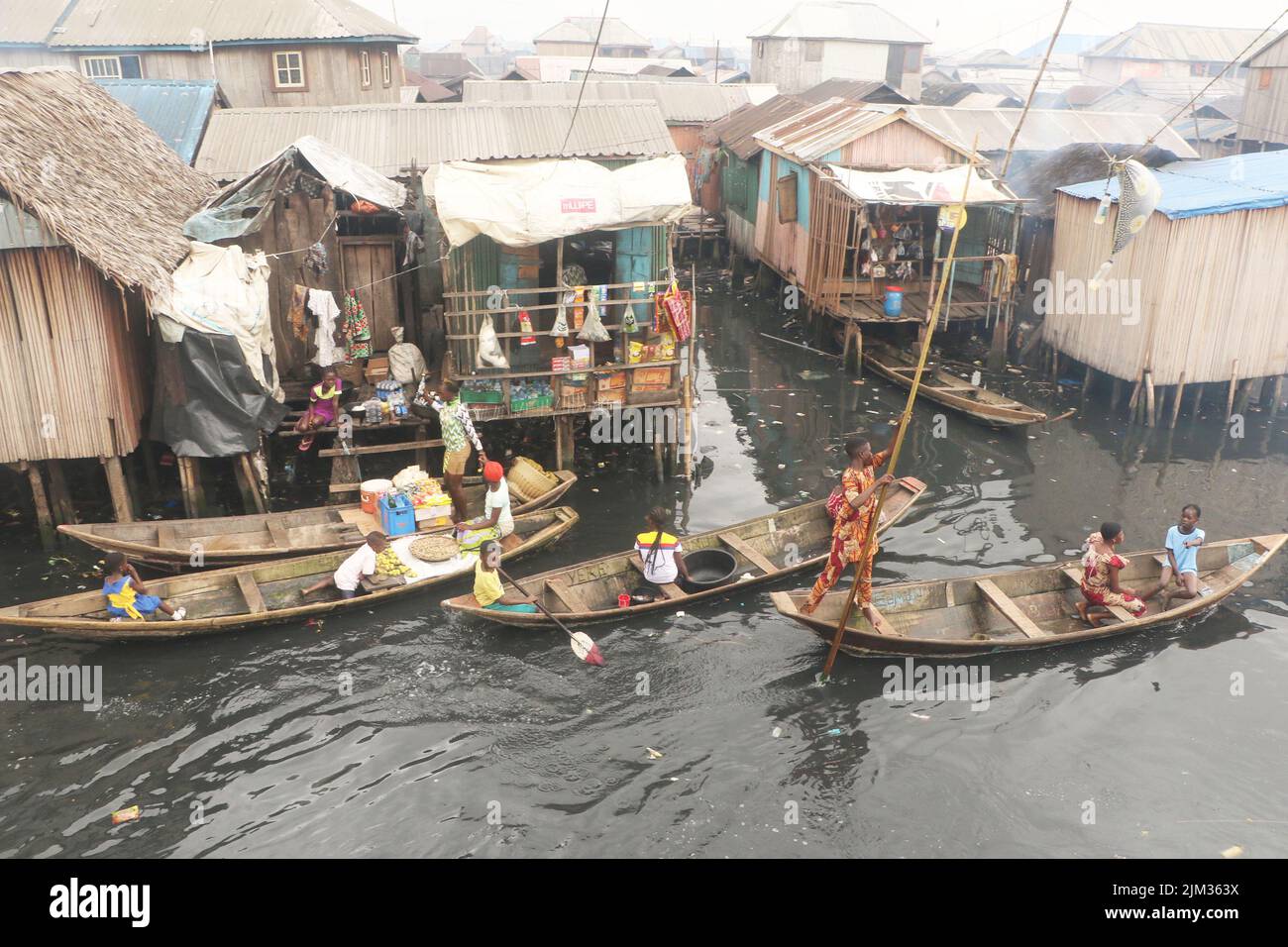 Makoko slums hi-res stock photography and images - Alamy