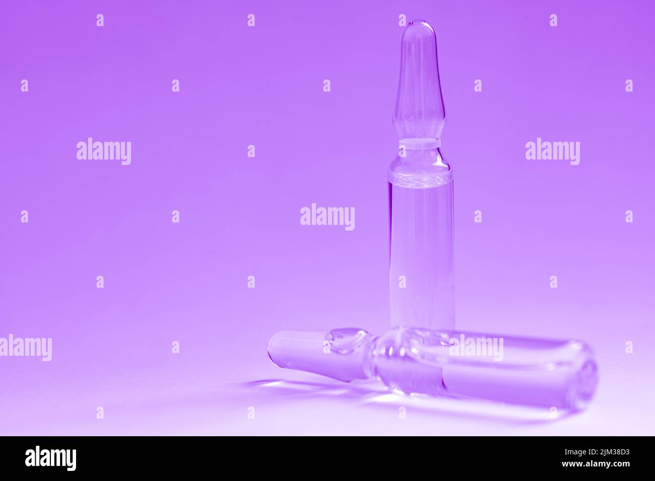 Glass medical ampoules for injection. Ampoules with vaccine, medicine ...