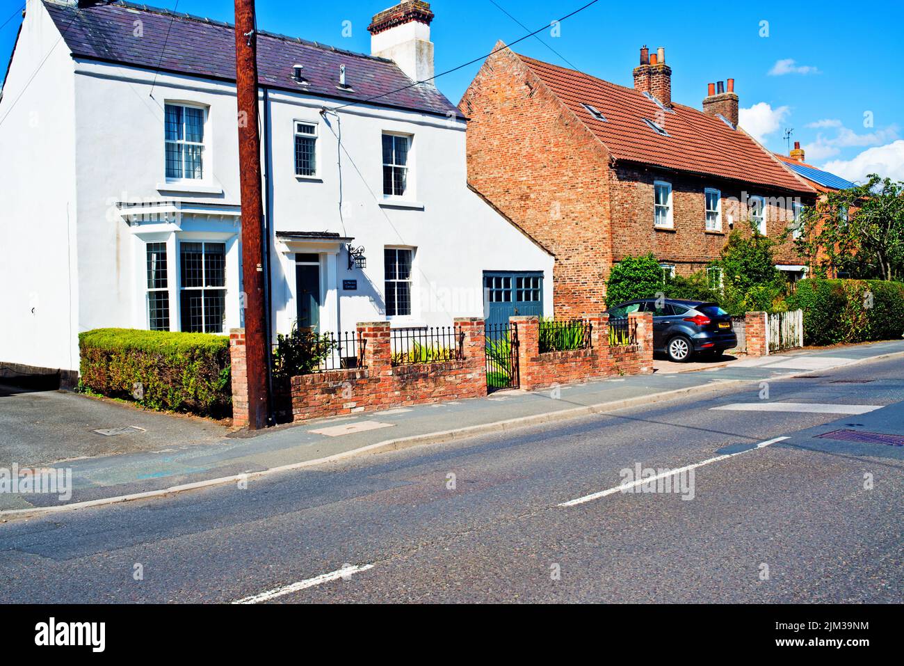 Period Cottages, Wiggington, North Yorkshire, England Stock Photo - Alamy