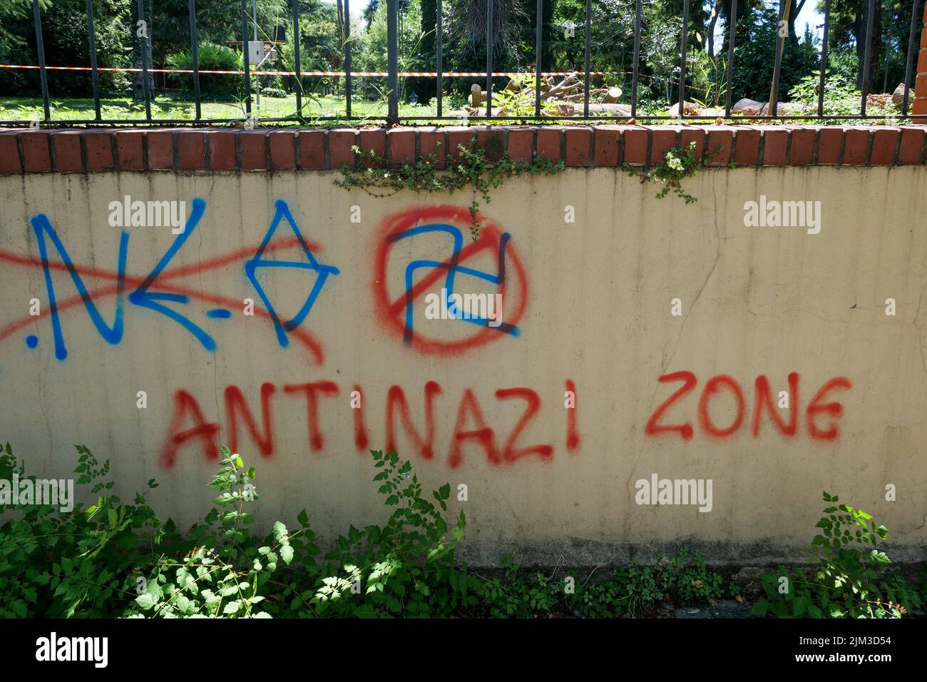 Anti nazis zone hi-res stock photography and images - Alamy