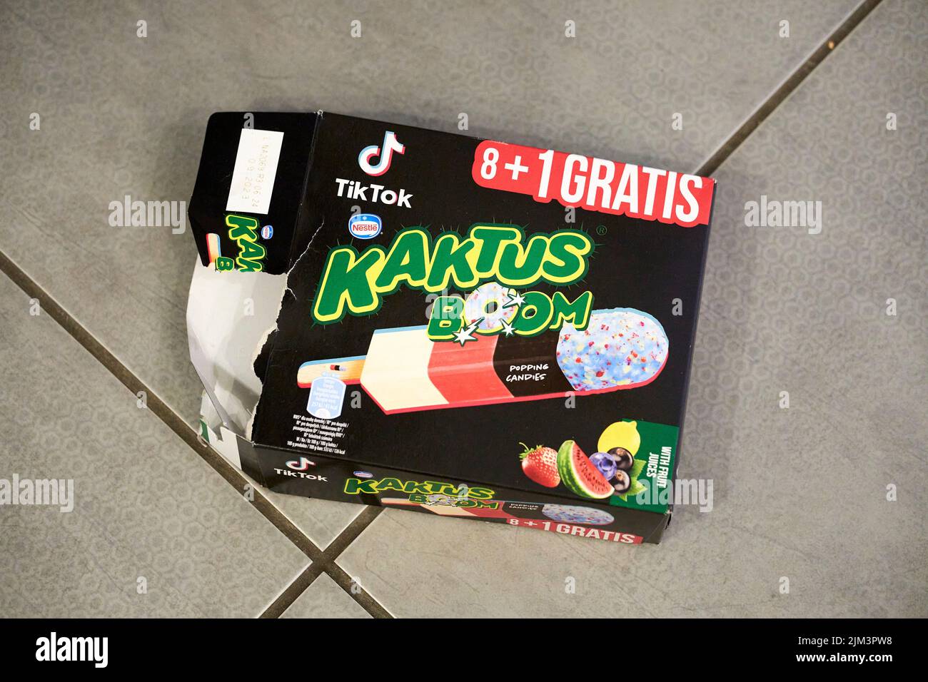 Tik tok toy hi-res stock photography and images - Alamy