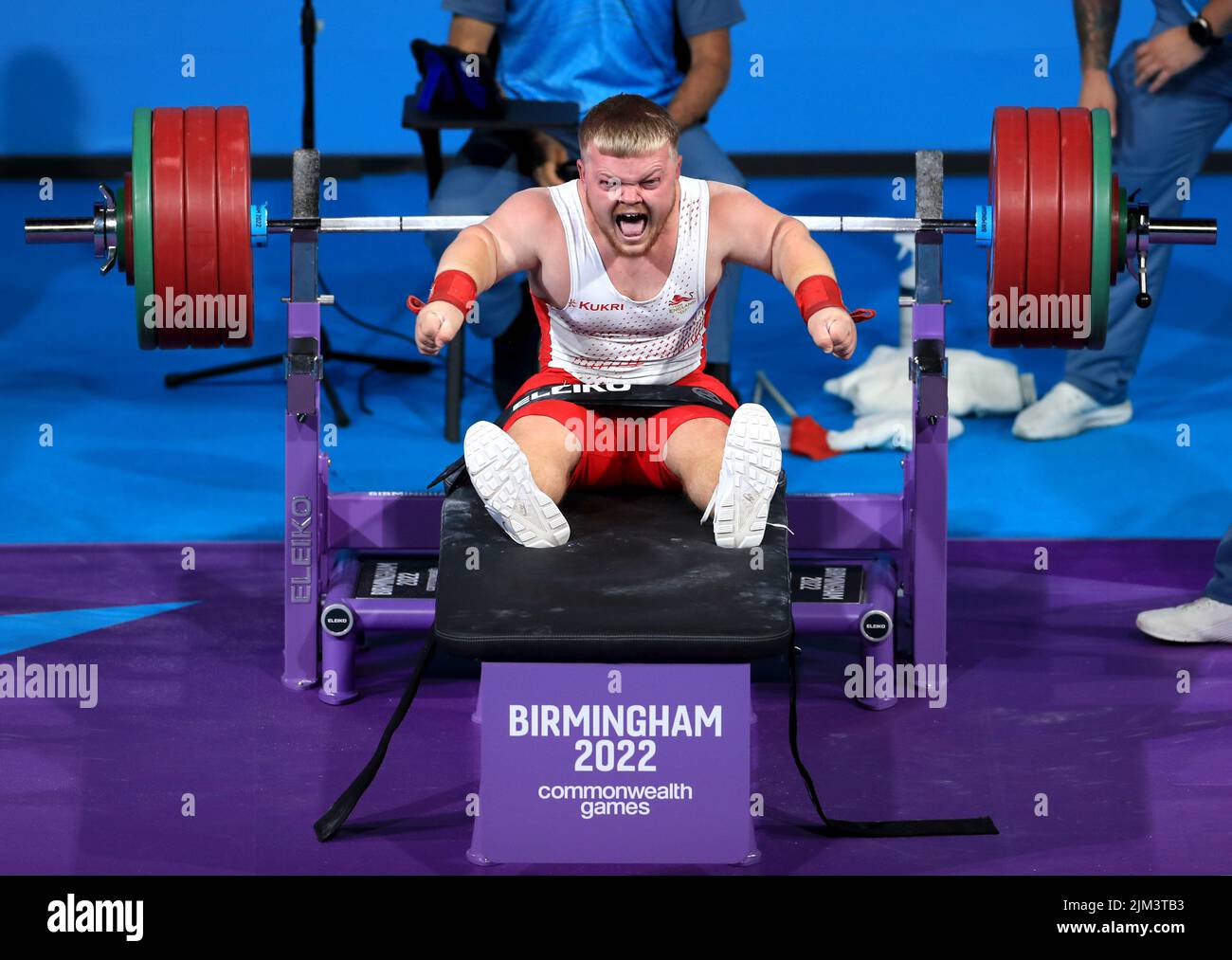 England’s Mark Swan celebrates after completing a lift in the Men’s ...
