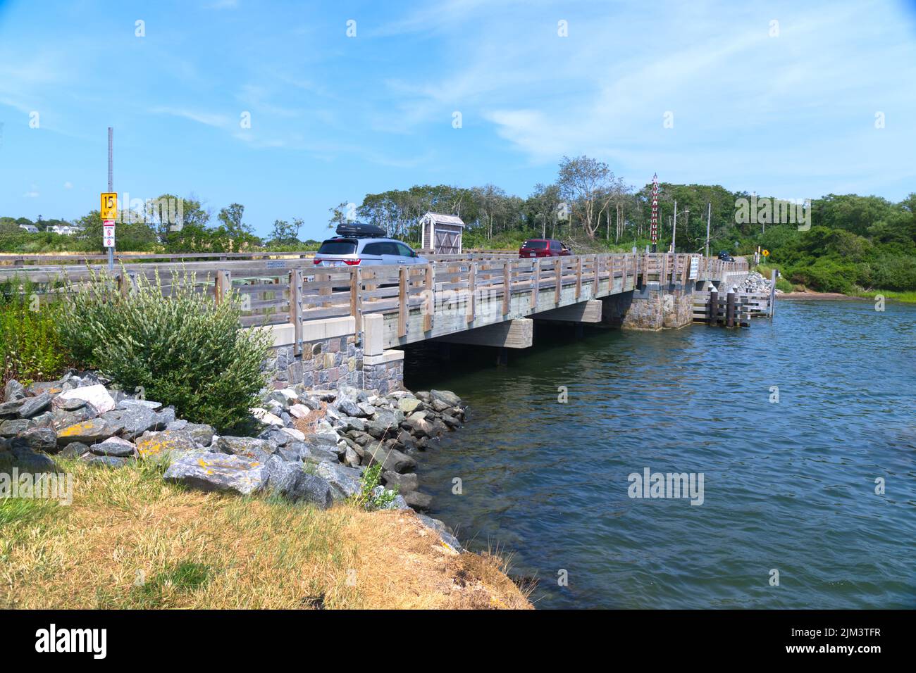 Mill pond hi-res stock photography and images - Alamy
