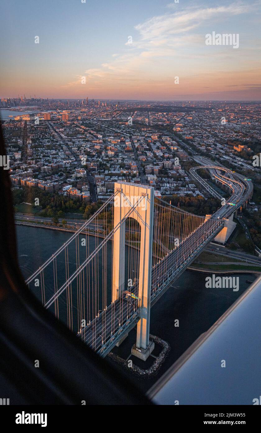 Birds eye view of brooklyn bridge hi-res stock photography and images ...