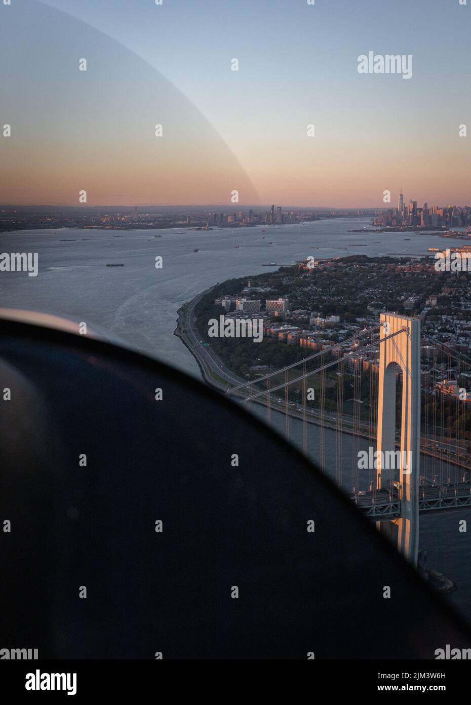 Birds eye view of brooklyn bridge hi-res stock photography and images ...