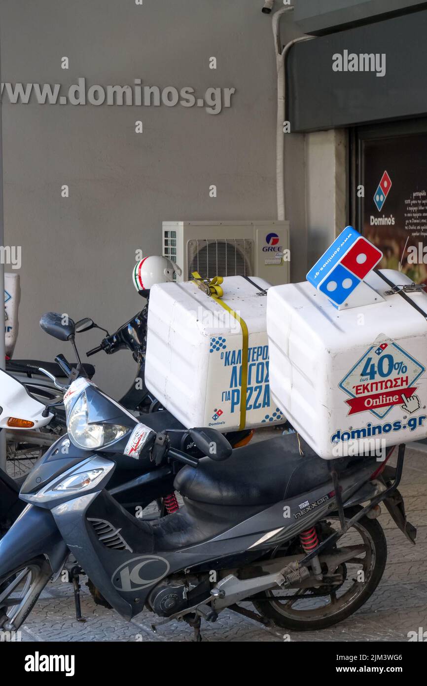 Dominos delivery service hi-res stock photography and images - Alamy
