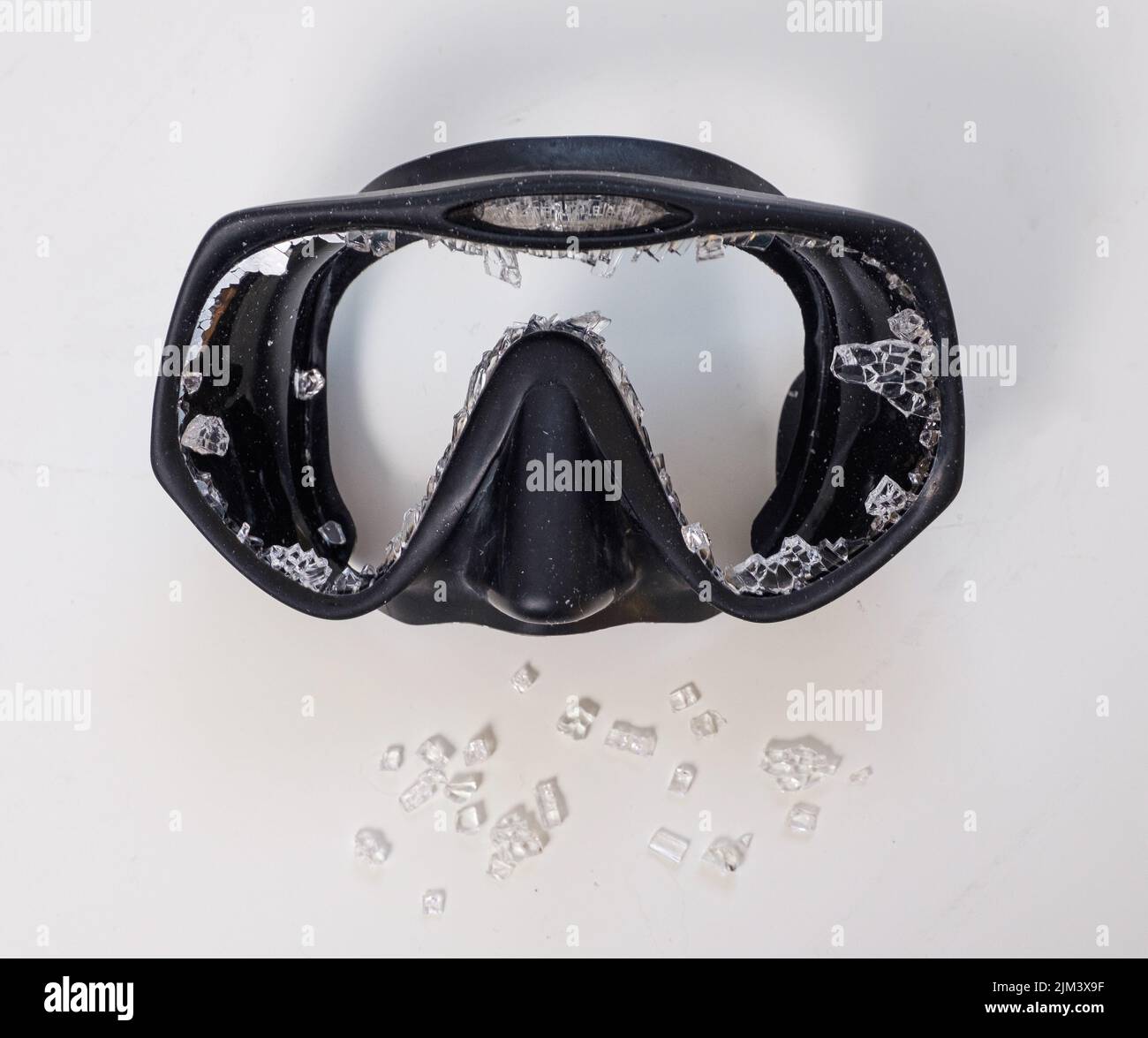 Broken mask not not not virus hi-res stock photography and images - Alamy