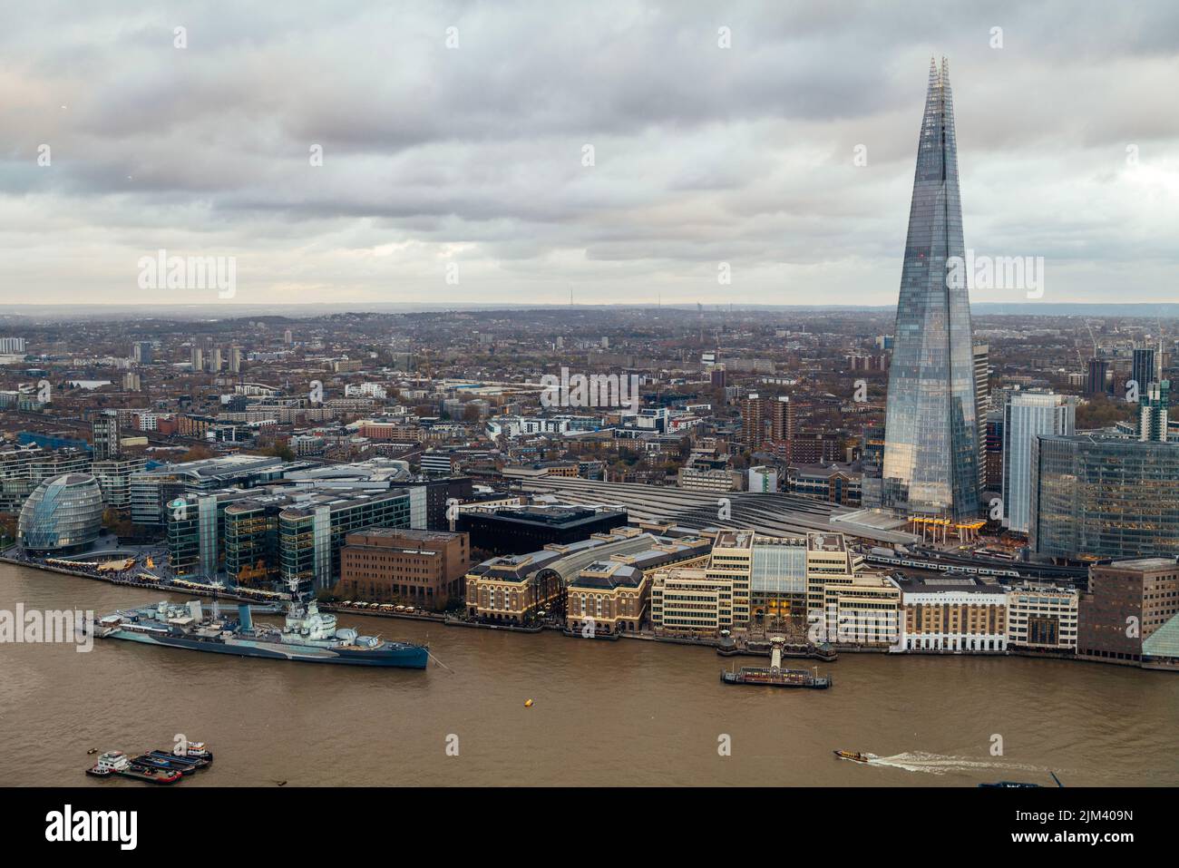 Thameswalk hi-res stock photography and images - Alamy