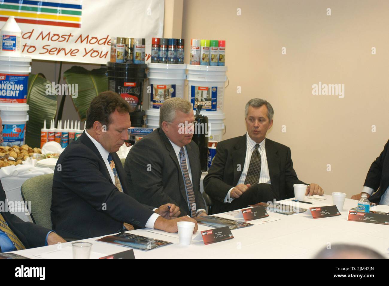 Office of the Secretary - SECRETARY DONALD EVANS WITH CHAIRMAN RICH ...