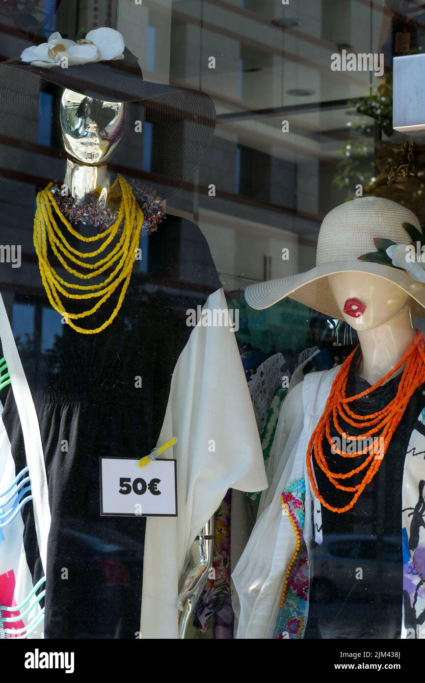 Female fashion manikin Stock Photo - Alamy