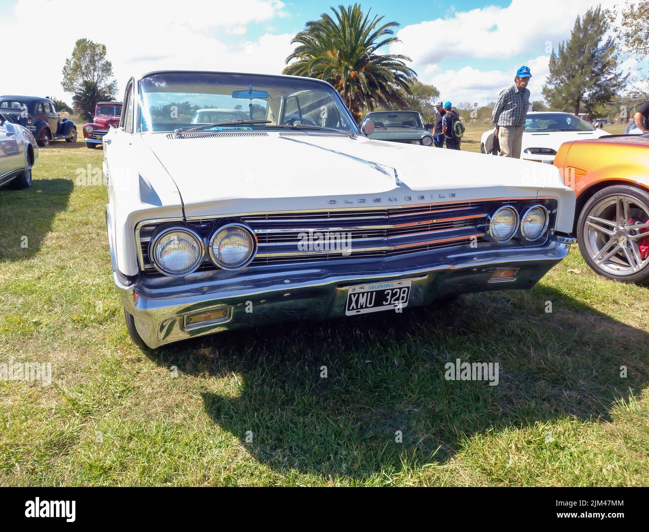 White old luxury Oldsmobile Ninety Eight sport coupe hardtop 1963 by GM ...