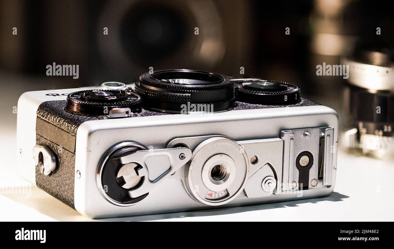 A closeup of old vintage photo film camera Rollei 35 T Stock Photo - Alamy