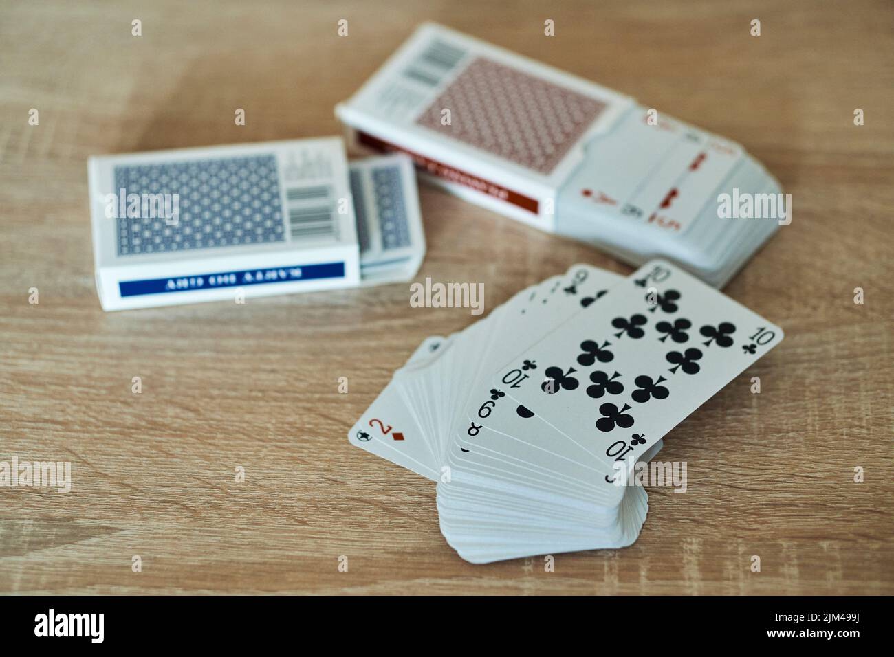 Playing card texture hi-res stock photography and images - Alamy
