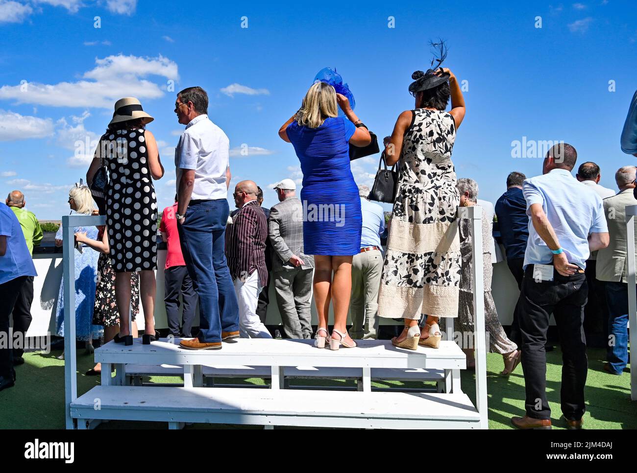 Brighton racecourse 2022 hi-res stock photography and images - Alamy