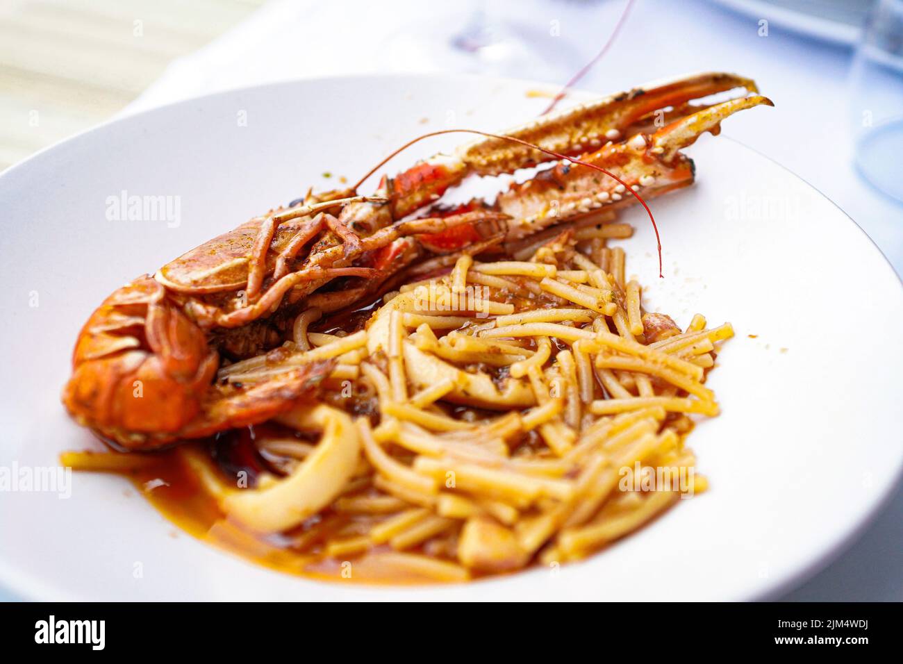 Fideuá with prawn, Spanish dish Stock Photo - Alamy
