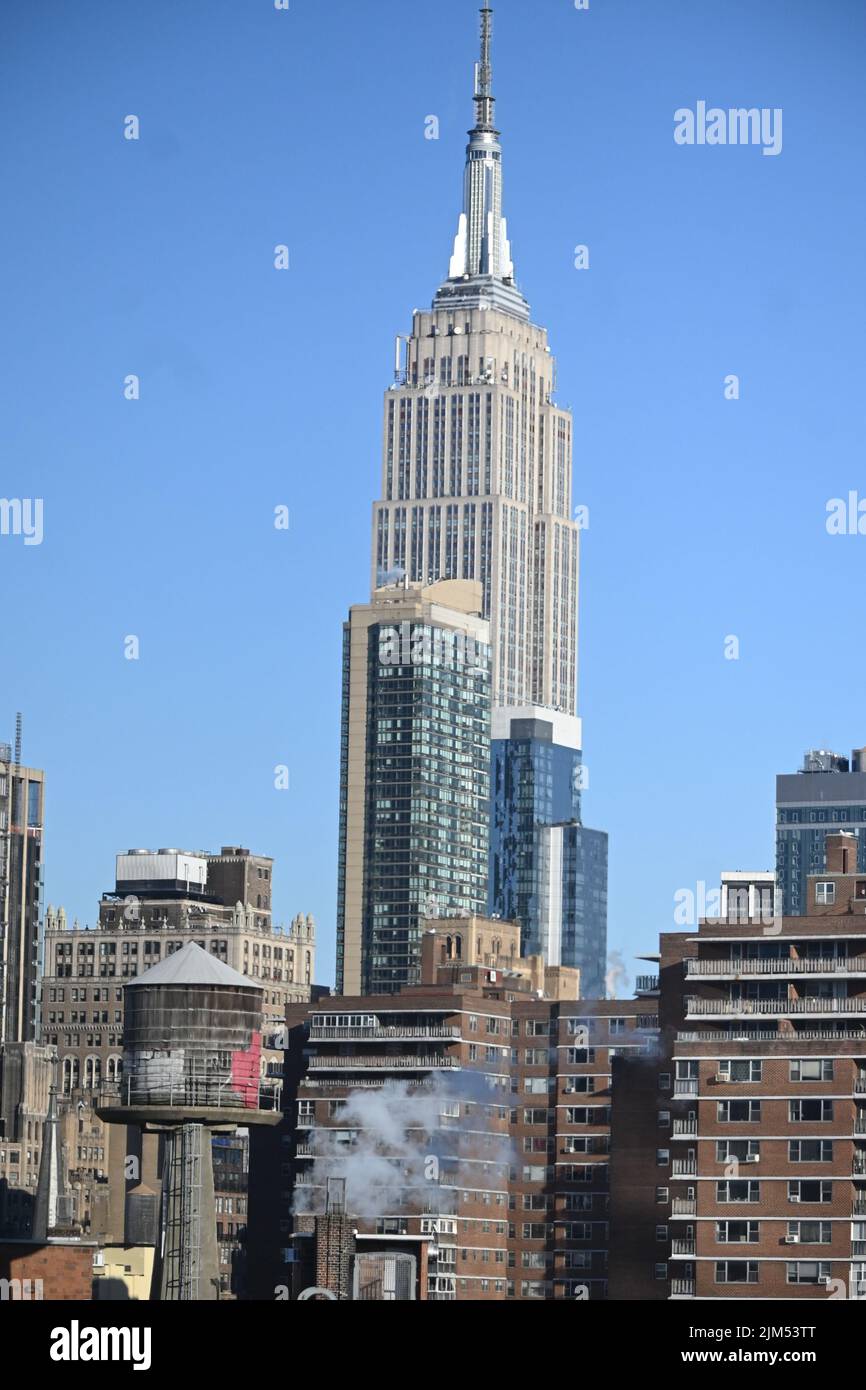 A vertical daytime view of the Empire State Building, NYC Stock Photo ...