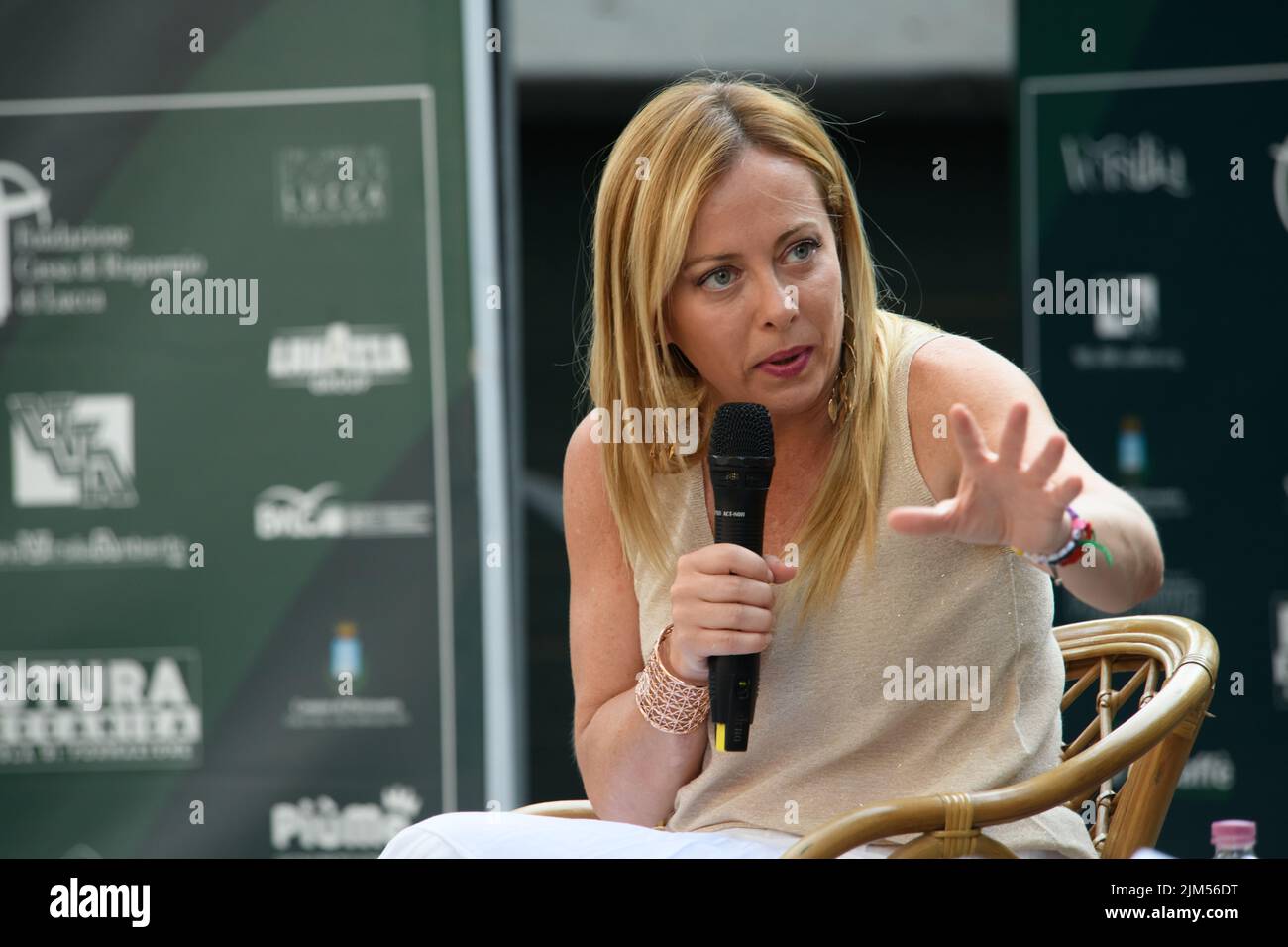 Intervista politica hi-res stock photography and images - Alamy