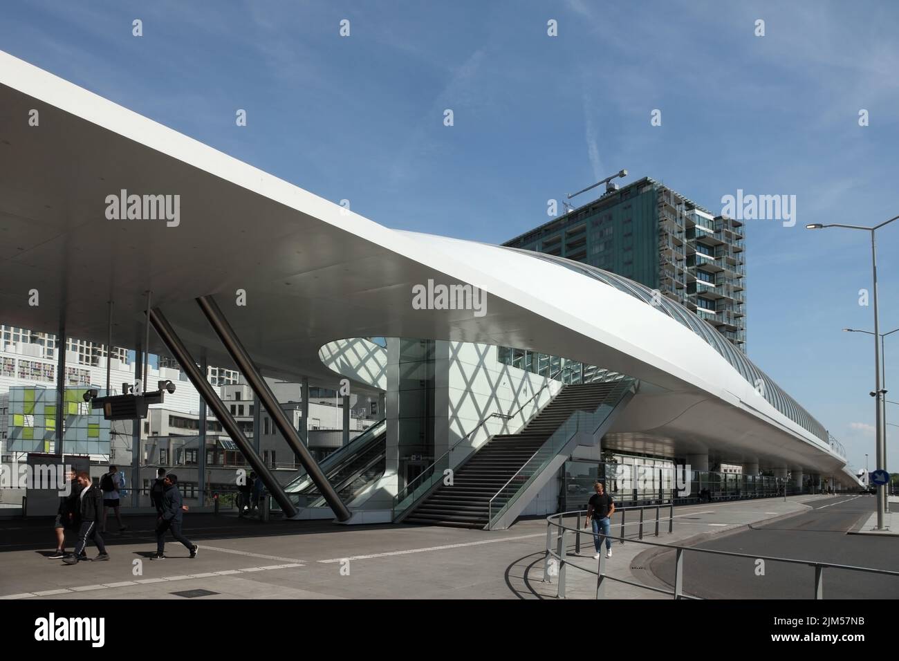 The RET Metro station at The Hague / Den Haag Centraal main railway ...