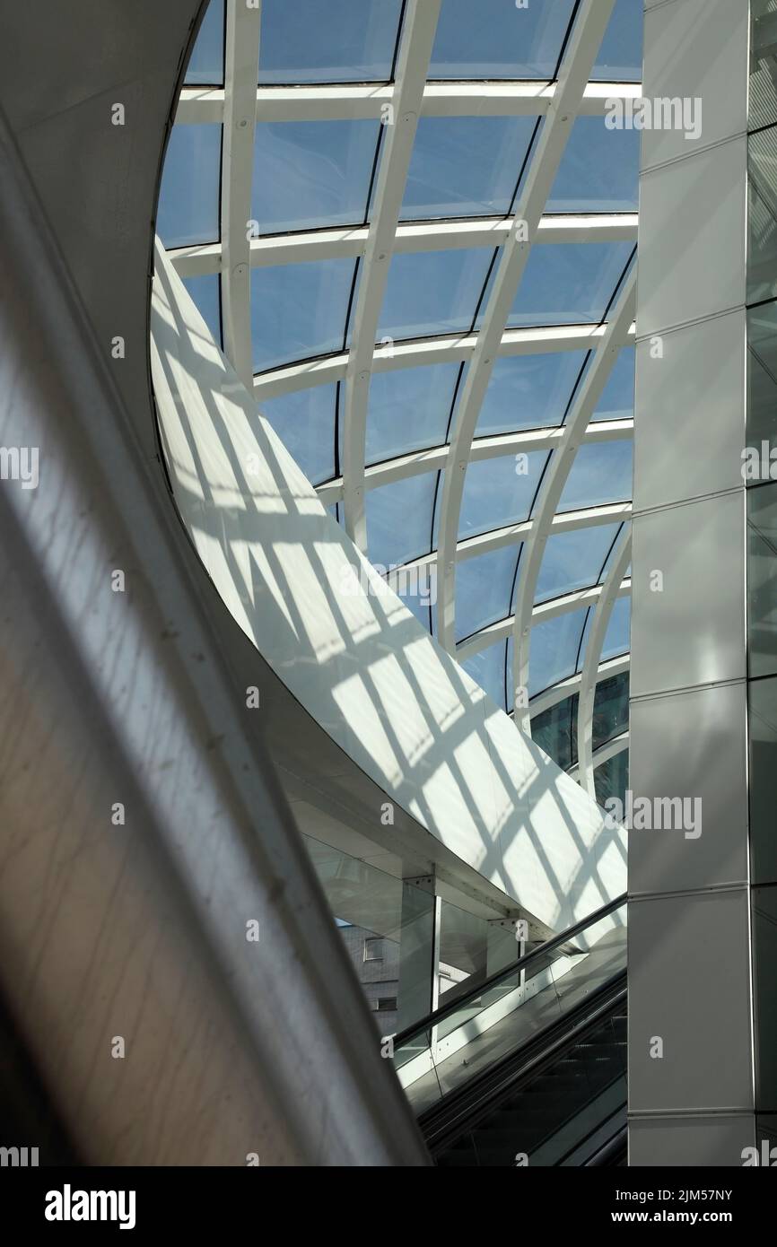 The RET Metro station at The Hague / Den Haag Centraal main railway ...